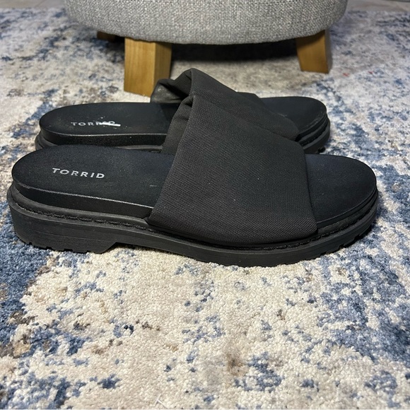 torrid | Shoes | Torrid Black Platform Chunky Slide Sandals Size 2 ...